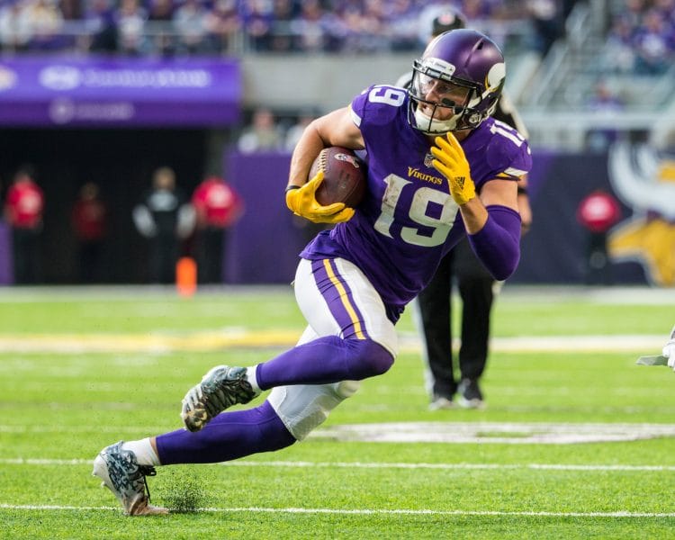 Top 10 White Wide Receivers of All Time - Sortie Sports