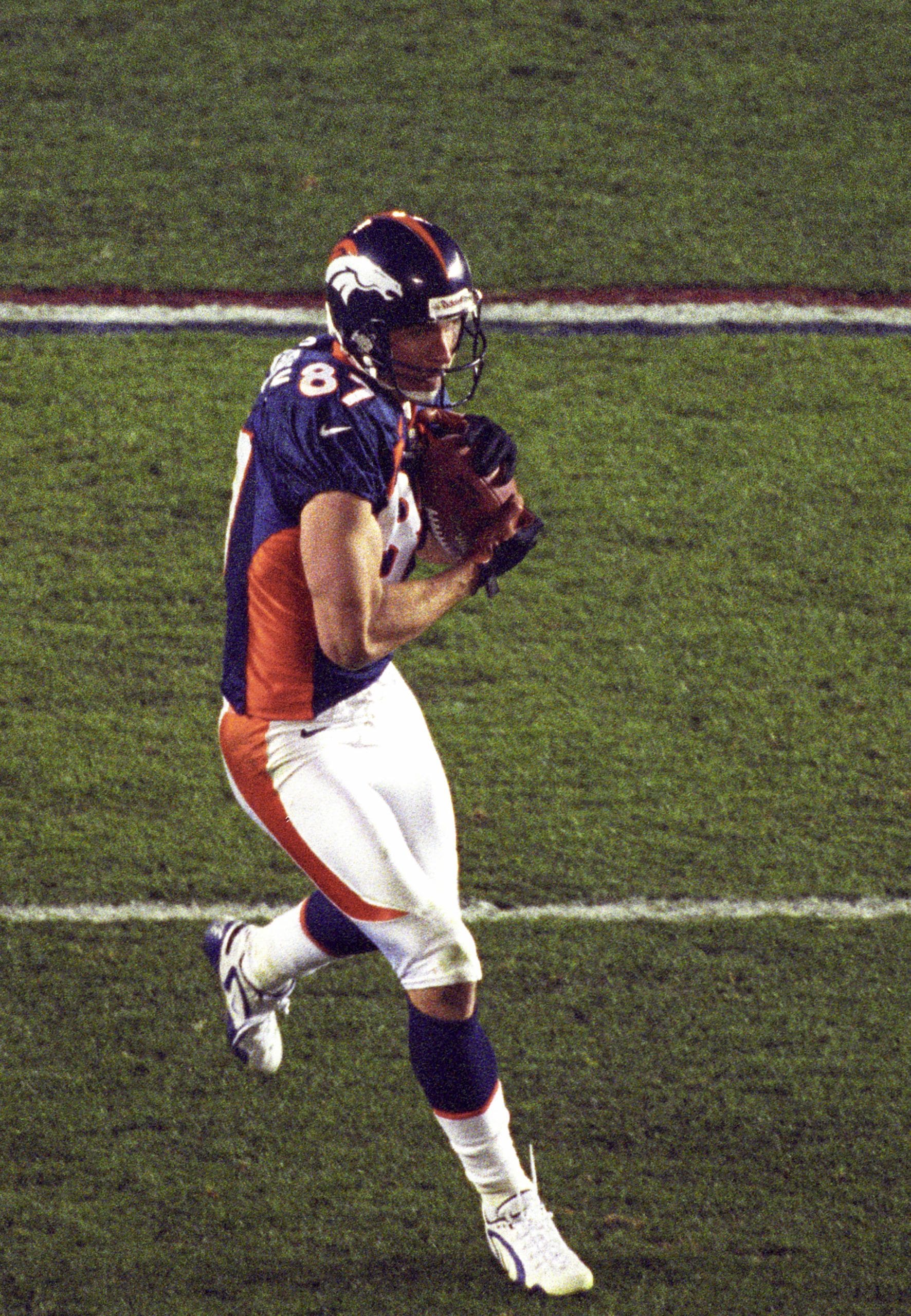 Top 10 White Wide Receivers of All Time - Sortie Sports