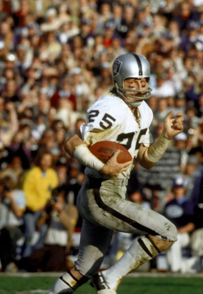 Top 10 White Wide Receivers of All Time - Sortie Sports