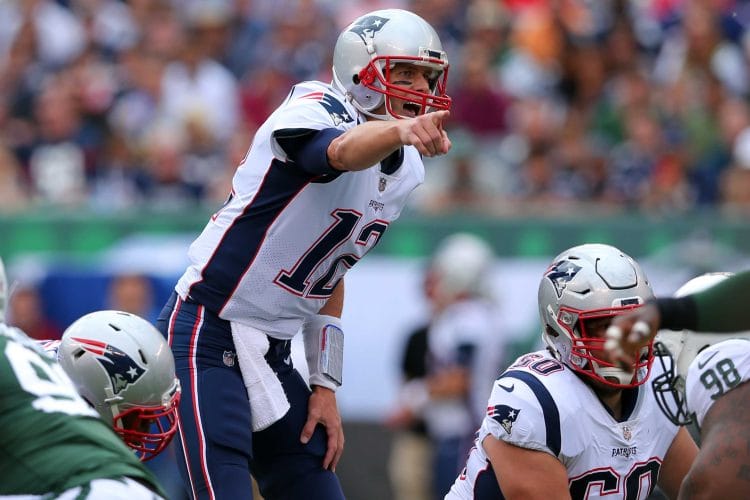 Top 10 Quarterbacks Of All Time - Sortie Sports