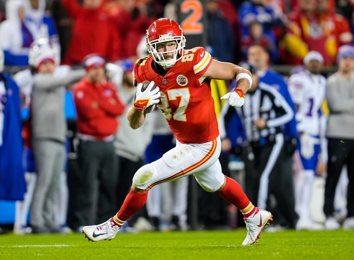 10 Best White NFL Players of All Time - Sortie Sports