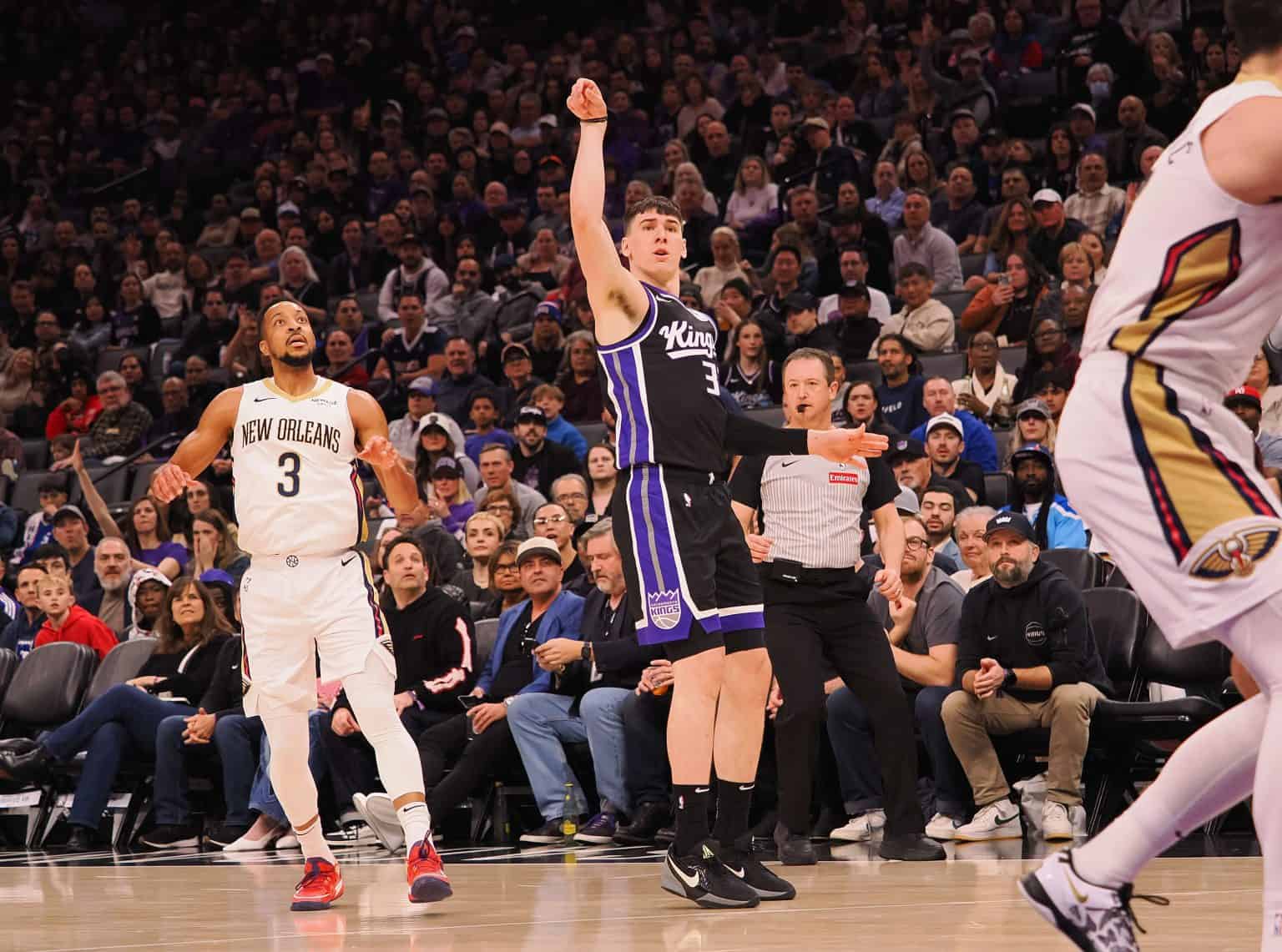 5 Crucial Facts You Need to Know About Jake LaRavia After Signing with ...